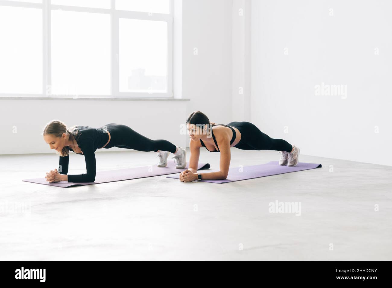 Young athlete struggling hi-res stock photography and images - Alamy