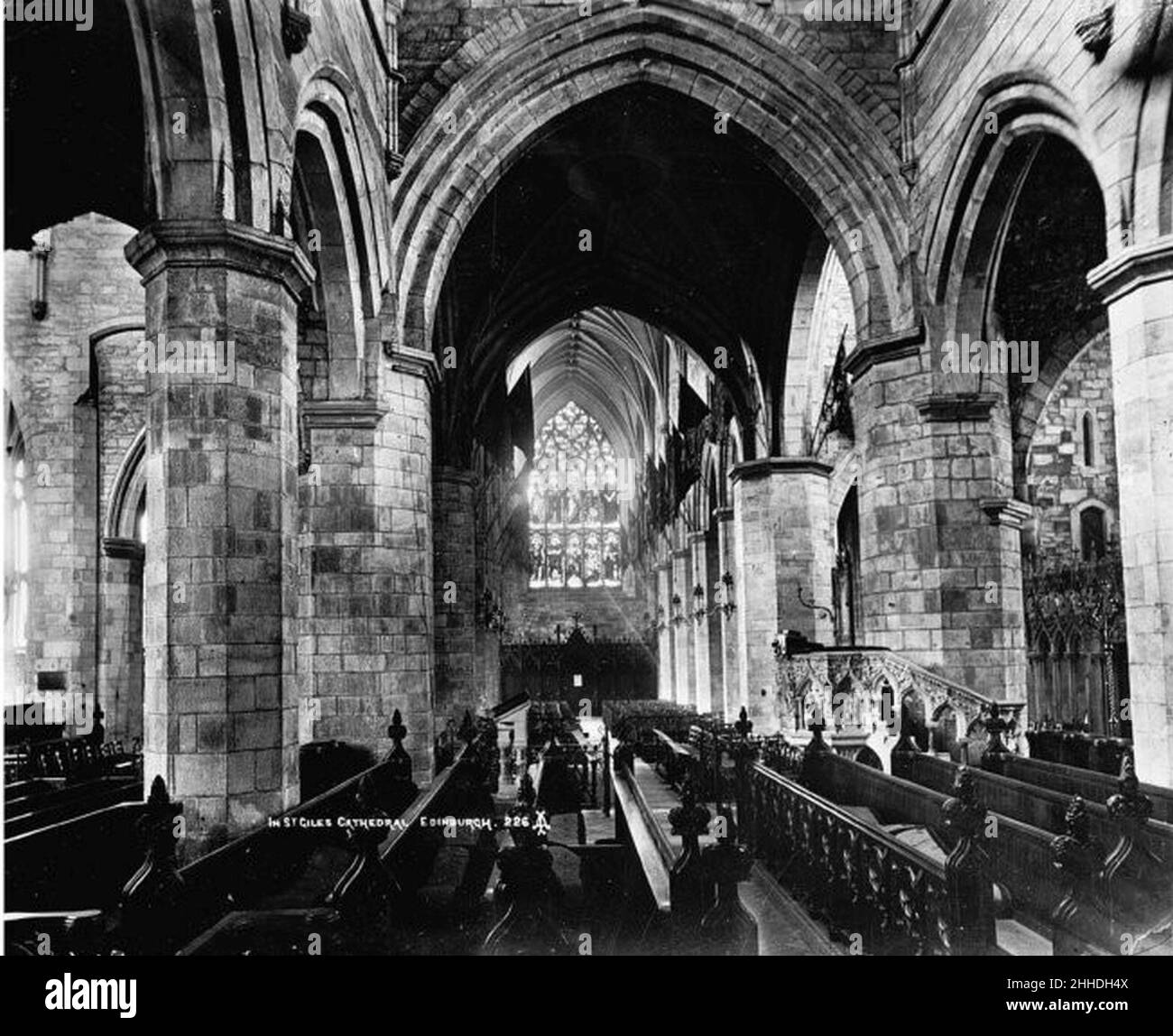 St giles interior Black and White Stock Photos & Images - Alamy