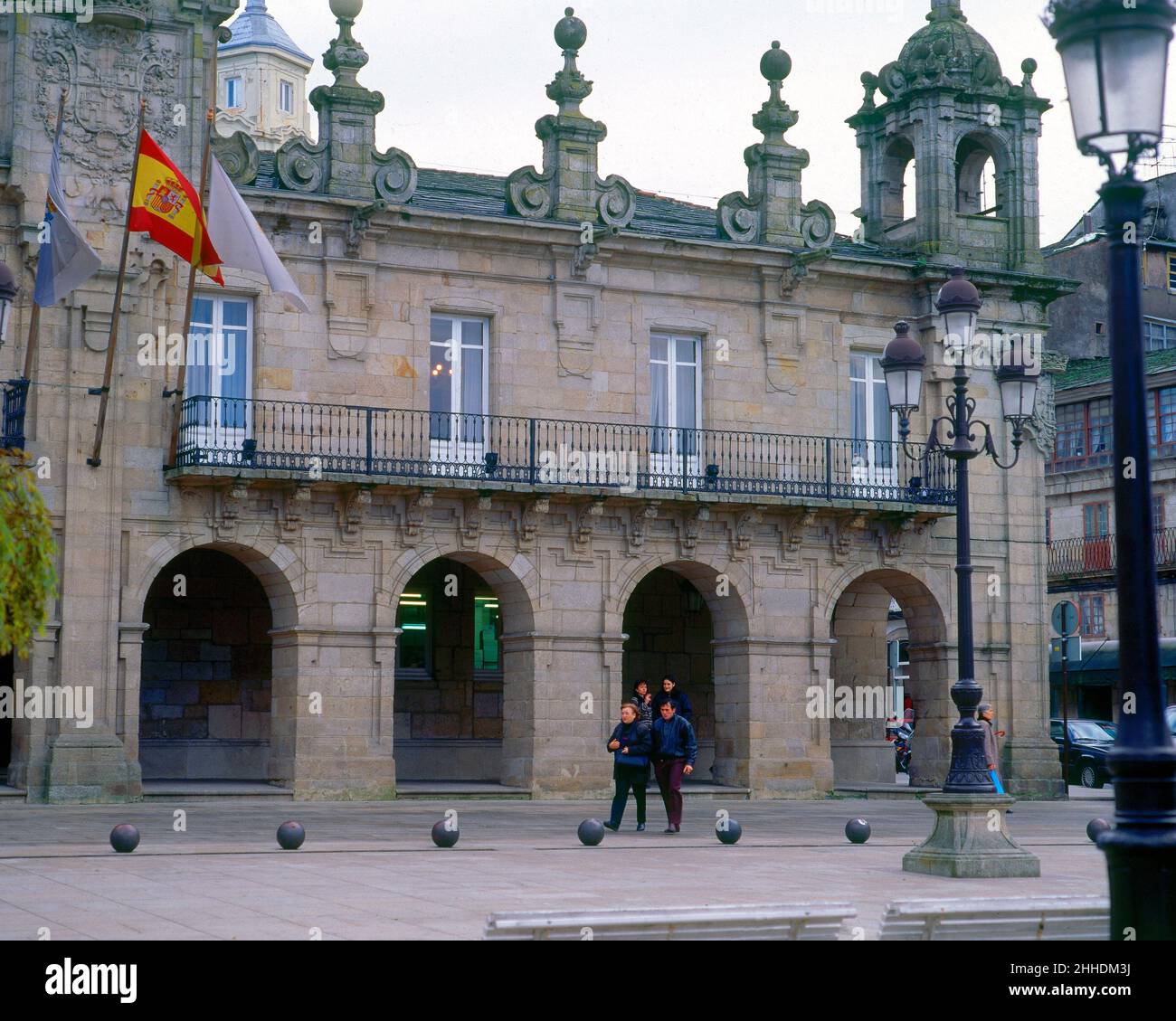 Mitad derecha hi-res stock photography and images - Alamy