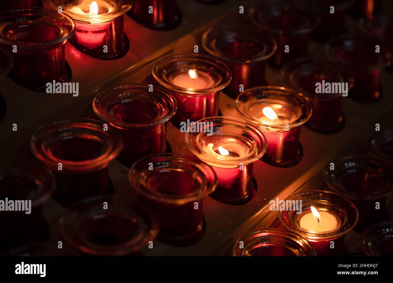 Many candles burn in church hi-res stock photography and images - Alamy