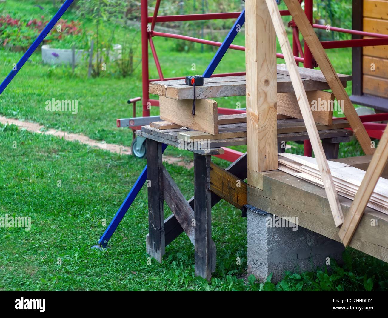 Wood beam construction hi-res stock photography and images - Alamy