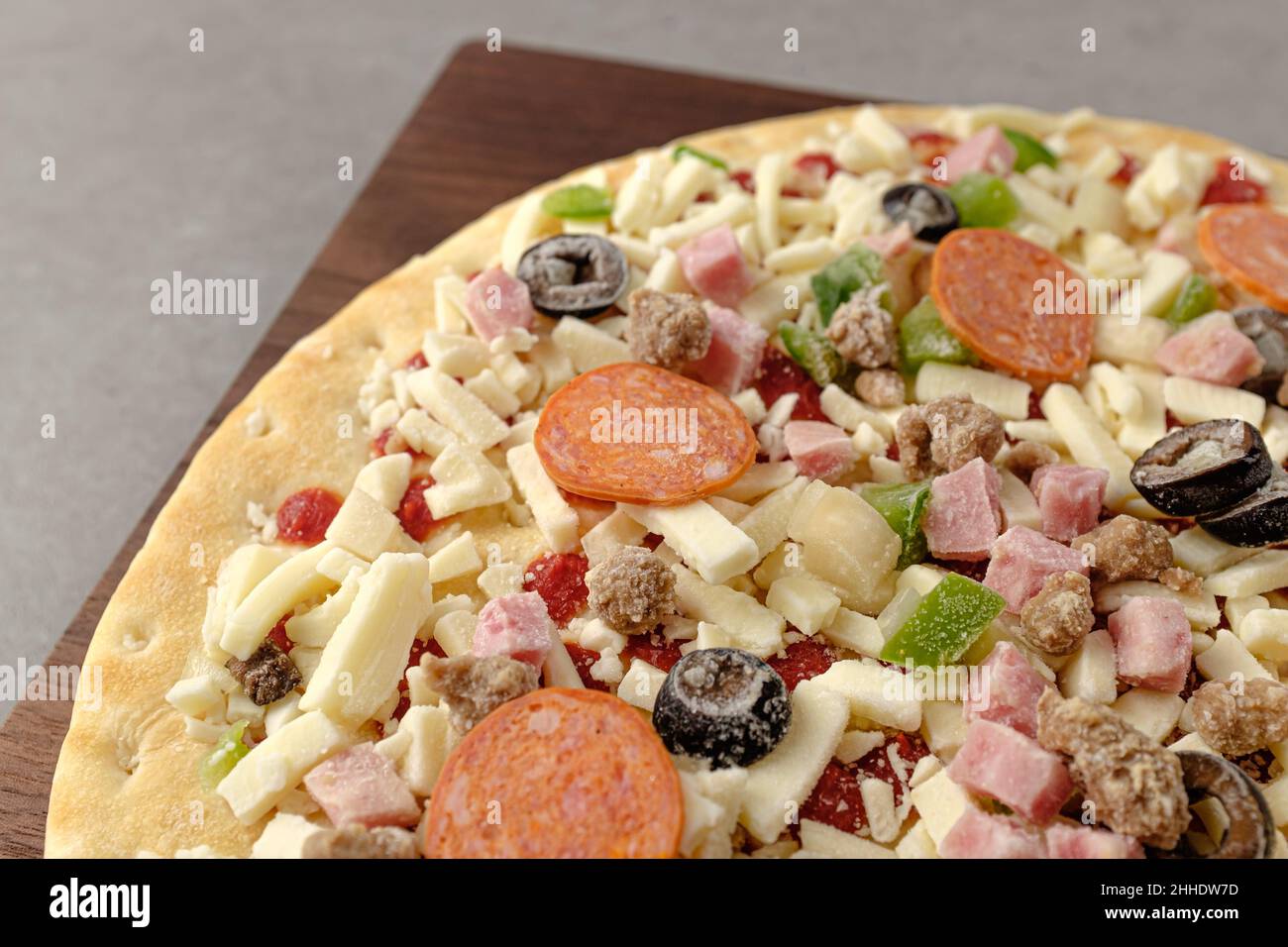 Instant frozen pizza hi-res stock photography and images - Alamy