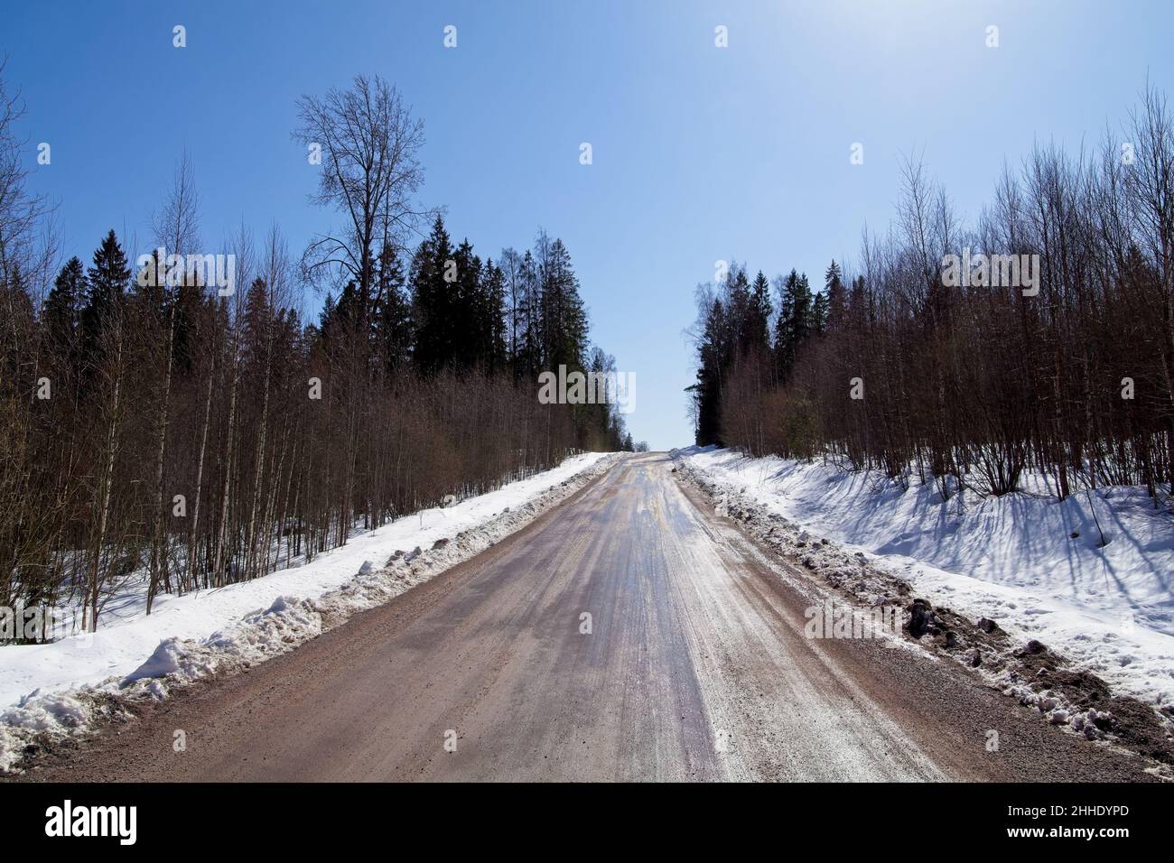 Small narrow road hi-res stock photography and images - Alamy