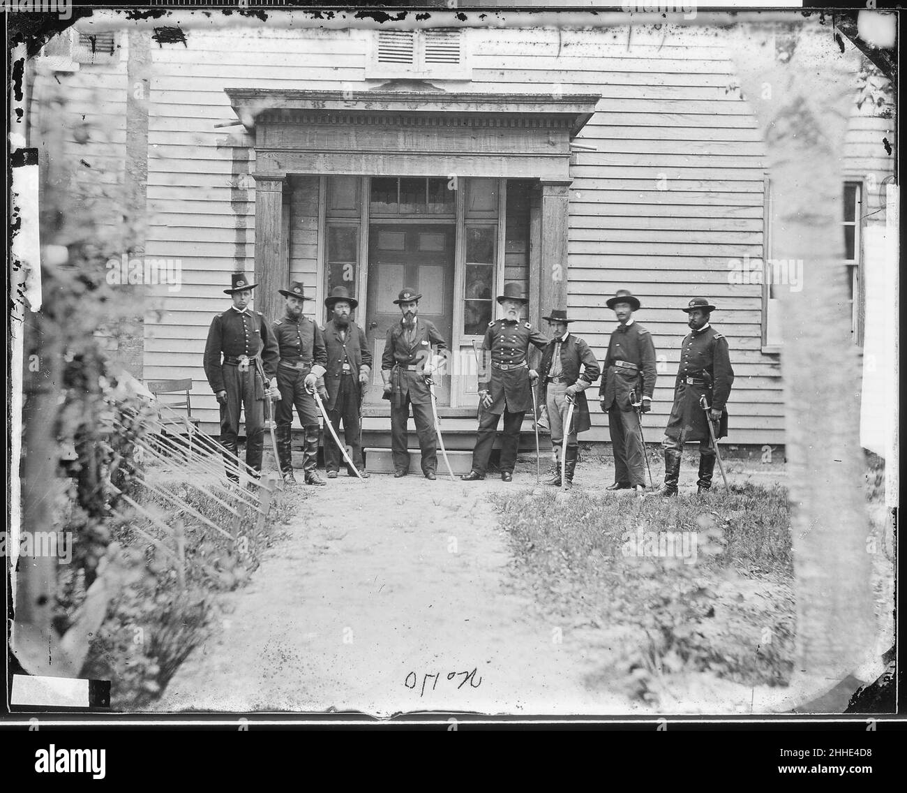 Staff, group of 4th Artillery, 5. Brig. Gen. Edwin V. Sumner, 3. Major ...