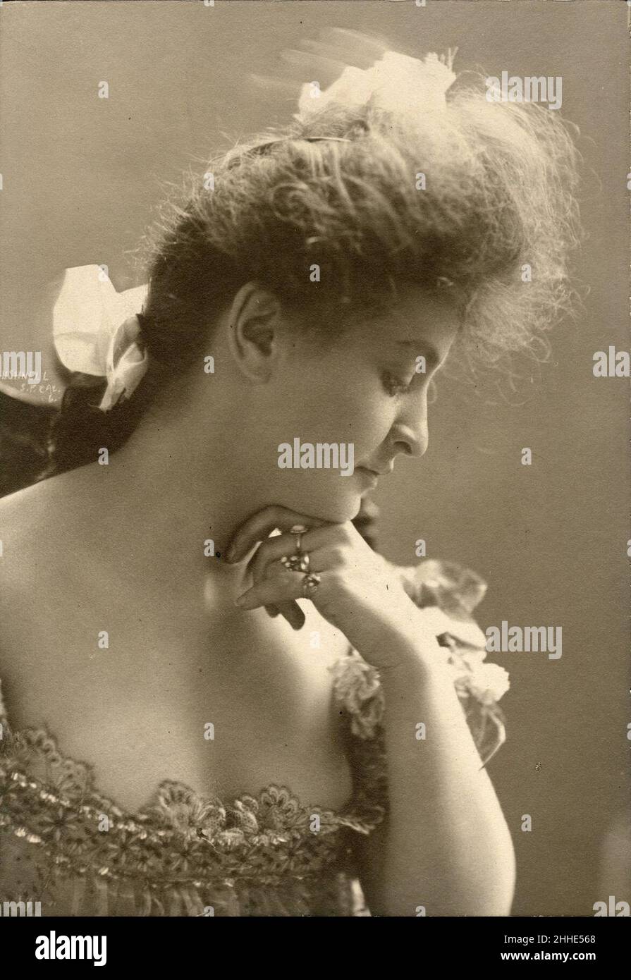 Stage actress Louise Barrett Stock Photo - Alamy