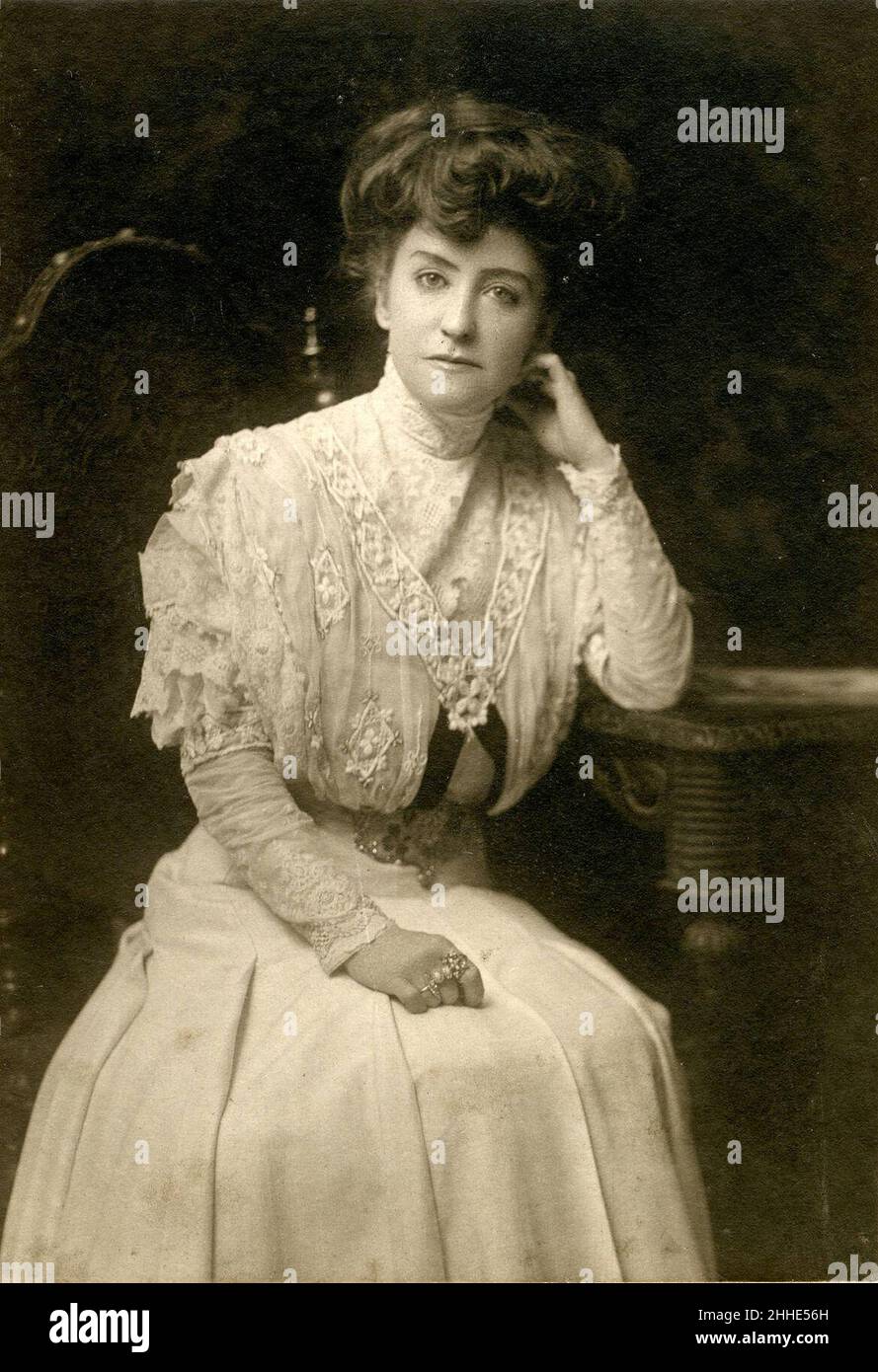 Minnie maddern hi-res stock photography and images - Alamy