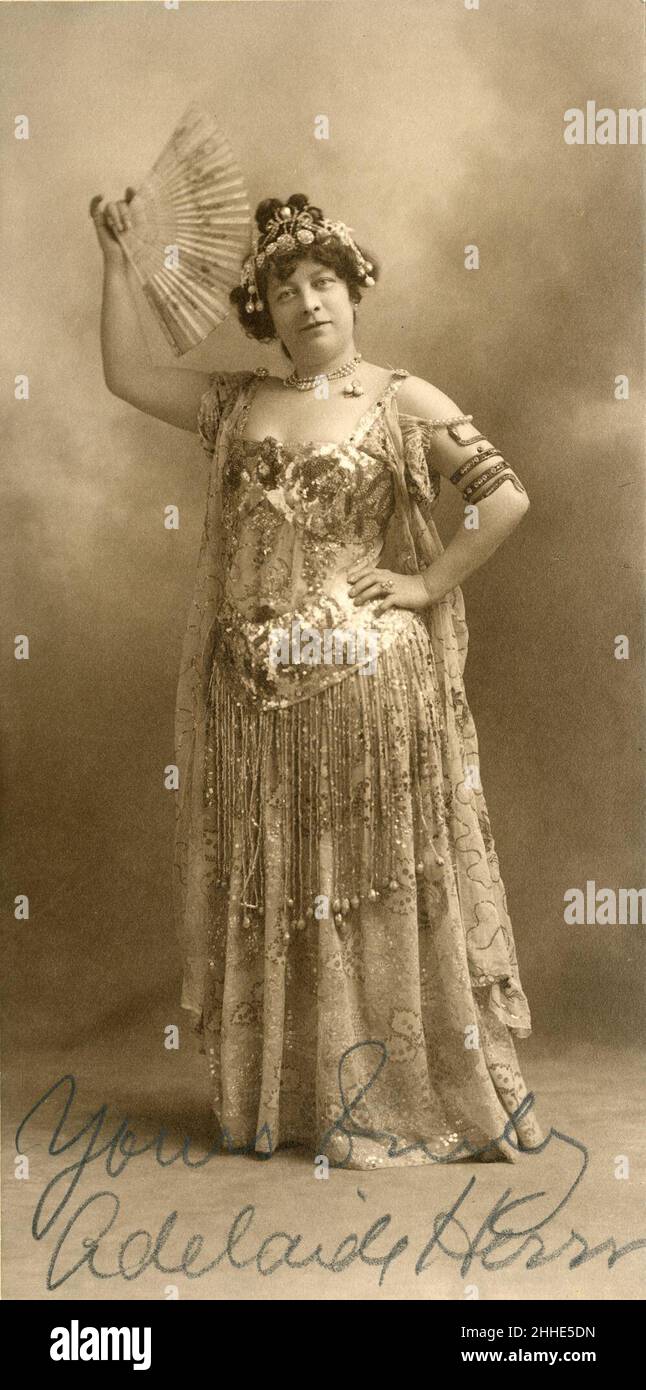 Stage magician Adelaide Herrmann Stock Photo - Alamy