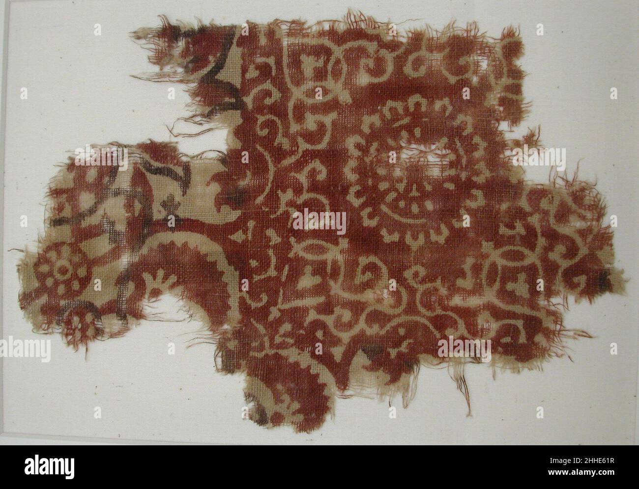 Textile Fragment 13th–14th century Made in either the thirteenth or ...