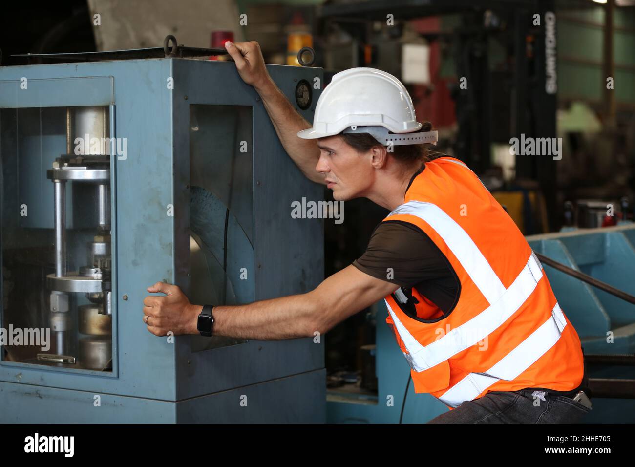 Mechanical maintenance engineer repair and restart of production ...