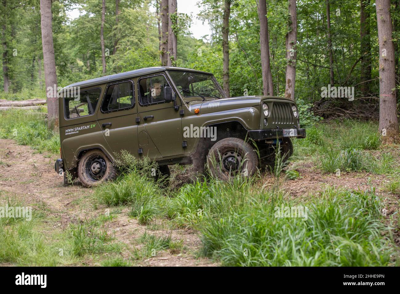 Russian built 4x4 MWM Spartan EV on a test drive at Collyweston Great ...
