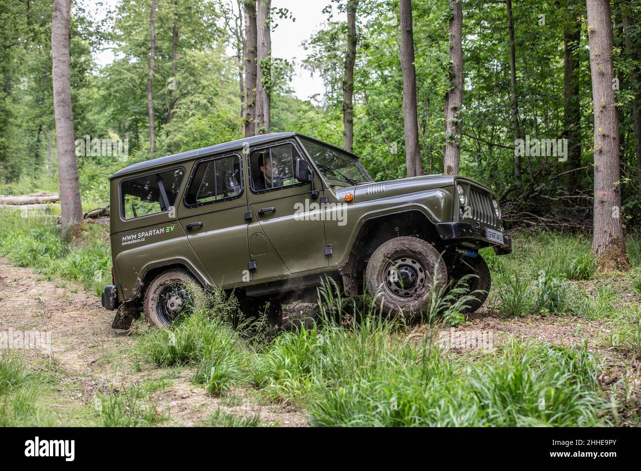 Russian built 4x4 MWM Spartan EV on a test drive at Collyweston Great ...