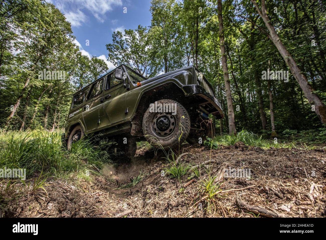 Russian built 4x4 MWM Spartan EV on a test drive at Collyweston Great ...