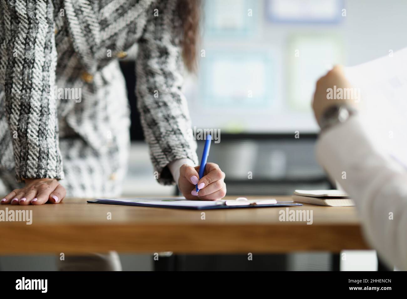 Office signs hi-res stock photography and images - Alamy