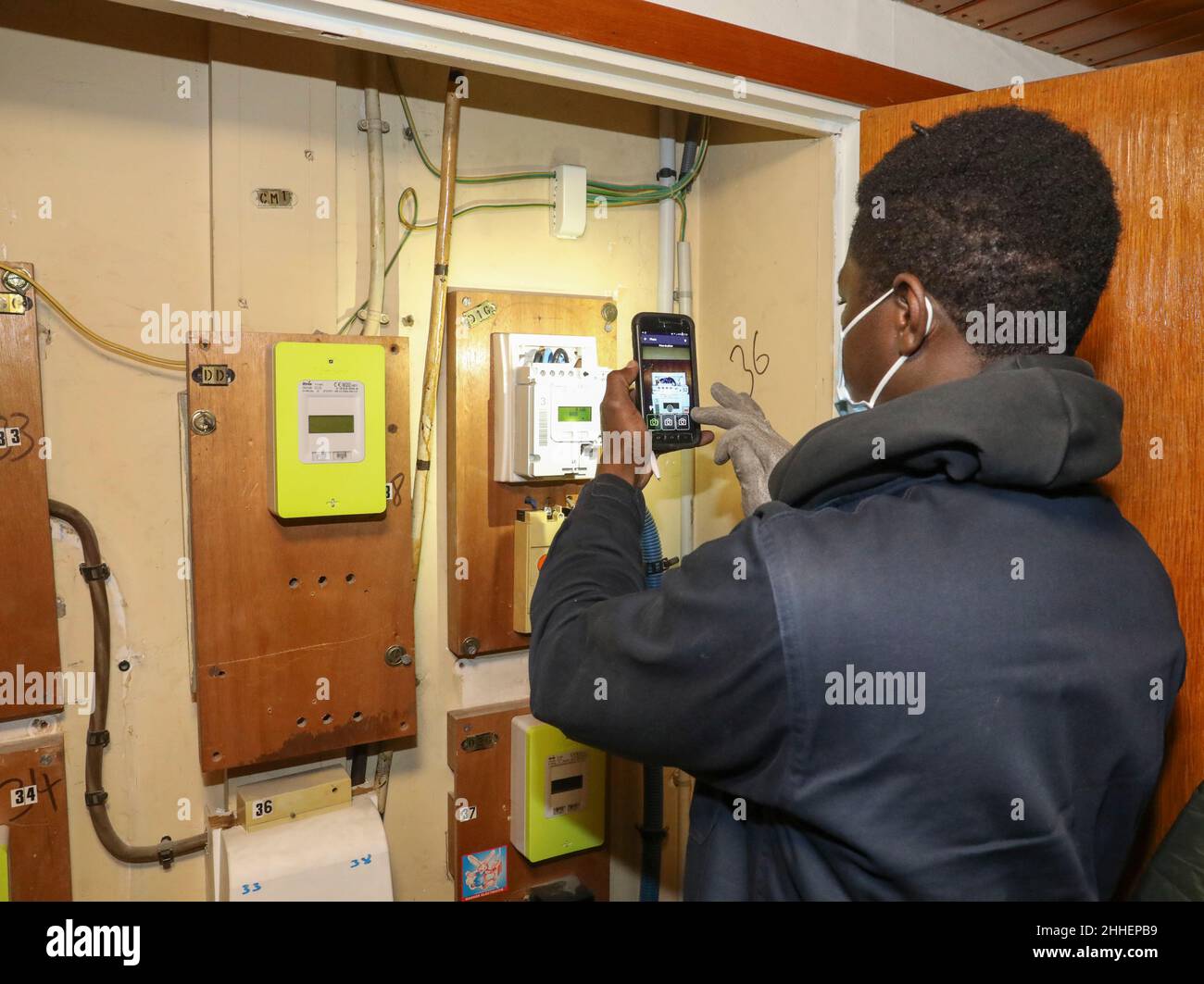 Smart meter installation hi-res stock photography and images - Alamy
