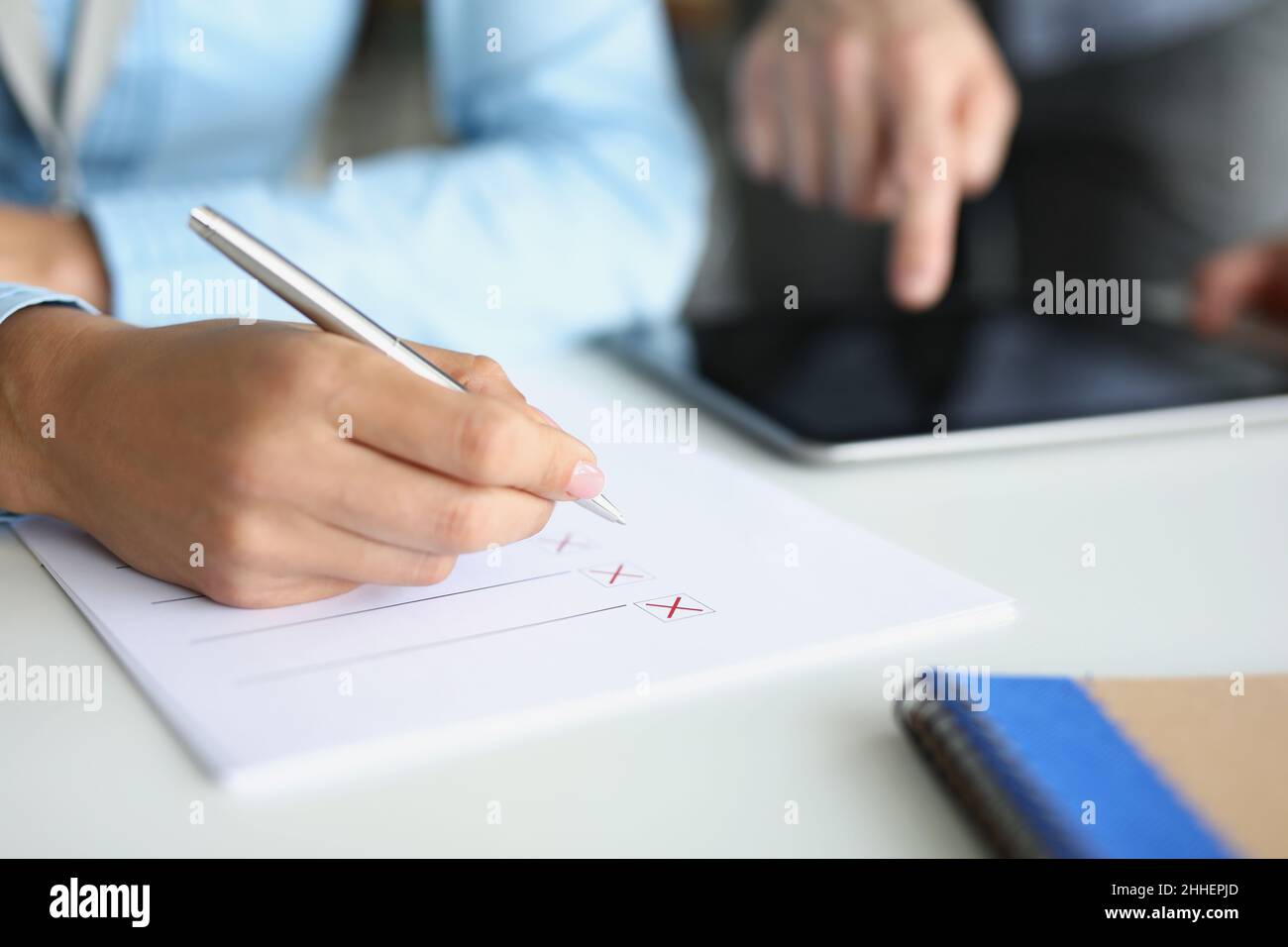 Woman list worried hi-res stock photography and images - Alamy