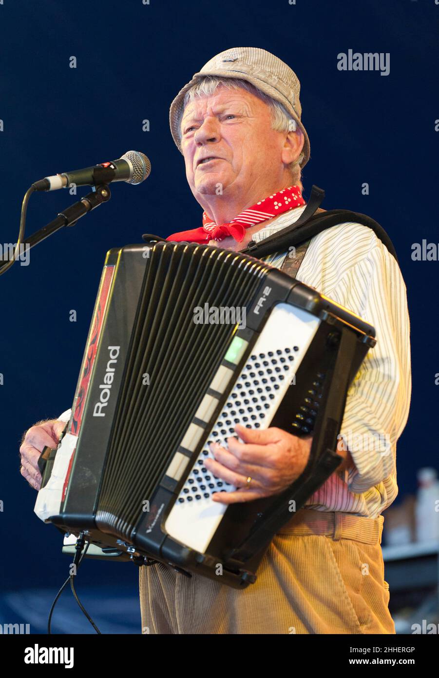 Tommy Banner of the Wurzels performing at the Wickham festival, UK in ...