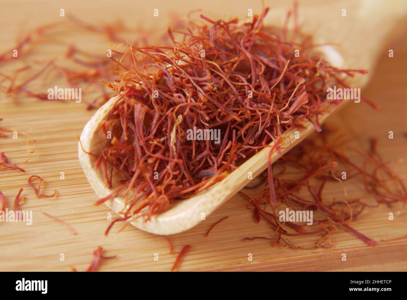 Saffron strands spice hi-res stock photography and images - Alamy