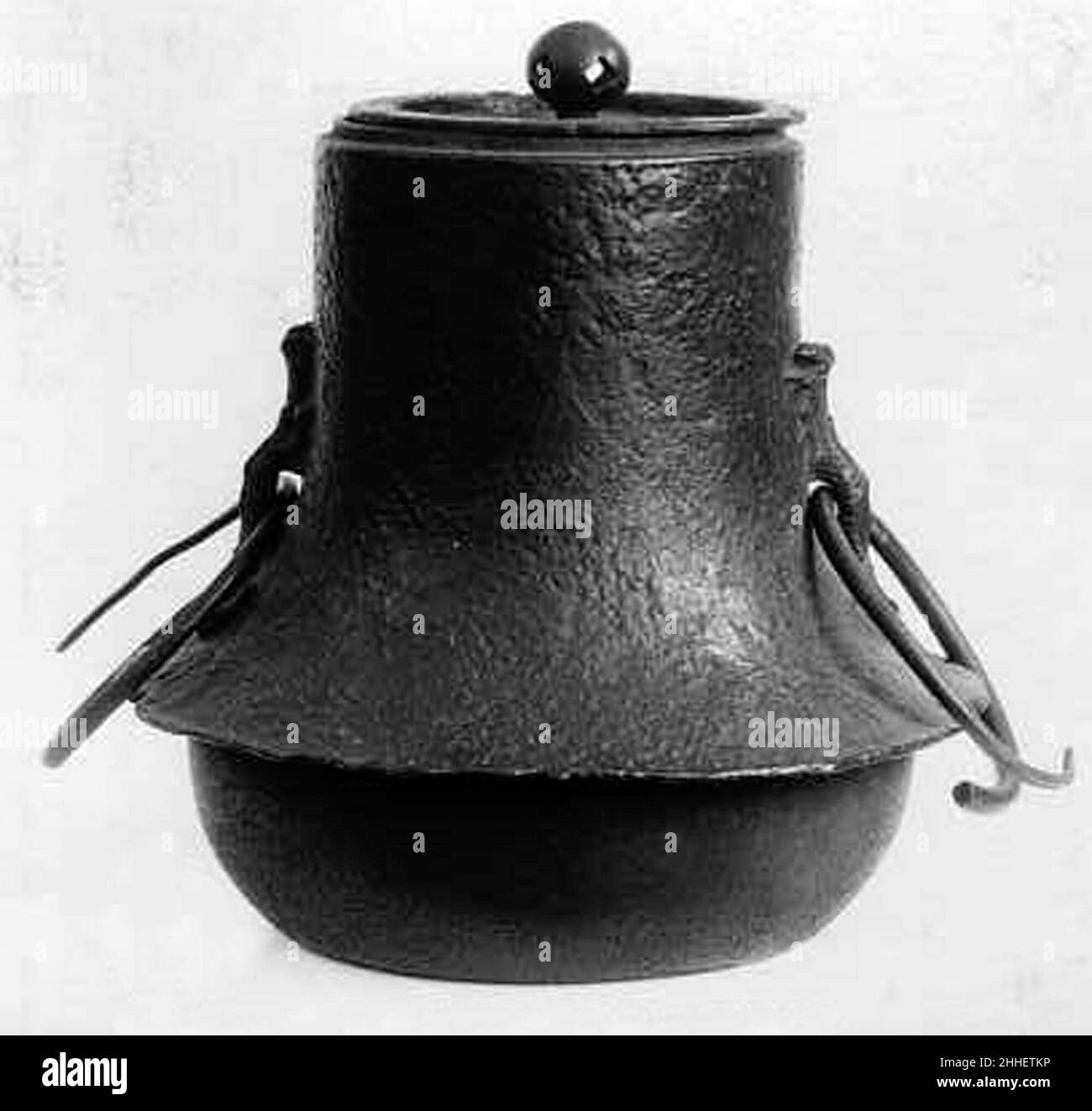 Water jar 18th century Japan. Water jar 60064 Stock Photo - Alamy