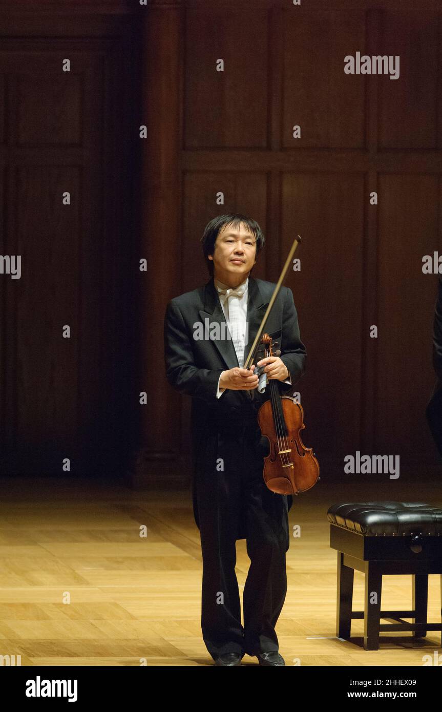 South Korean Violinist Dong-Suk Kang accompanied by pianist Gordon Back ...