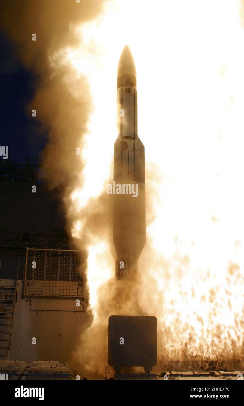 Standard Missile-3 launch Stock Photo - Alamy
