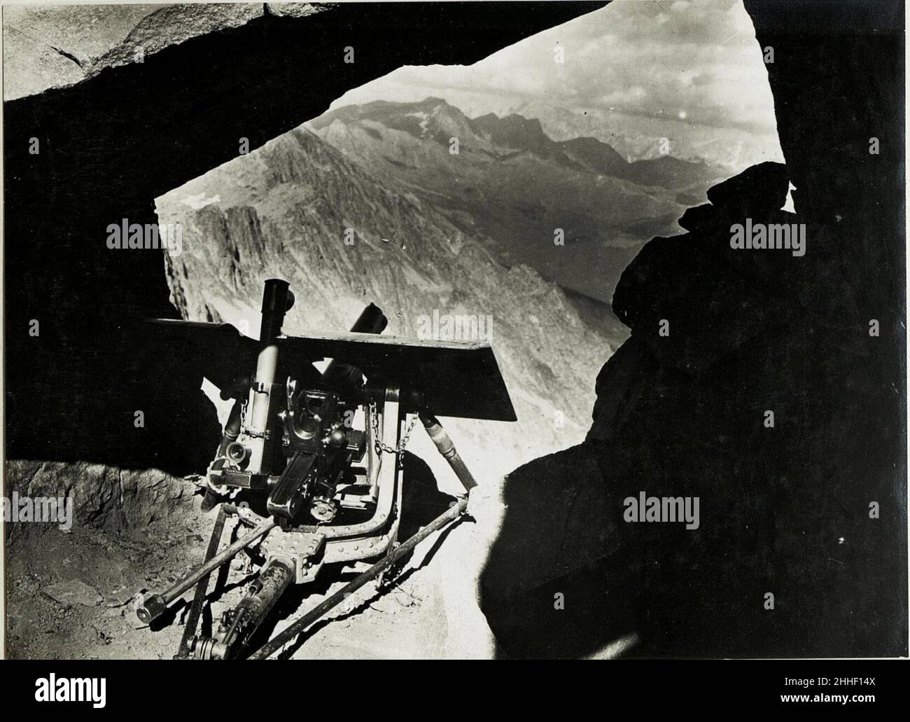 Standpunkt Formion, Infanterie-Geschütz Stock Photo - Alamy