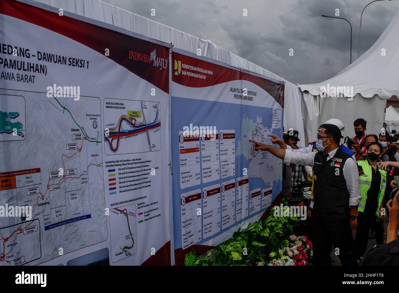 Cileunyi, Indonesia. 24th Jan, 2022. West Java Governor, Ridwan Kamil looks at the mock-up ...