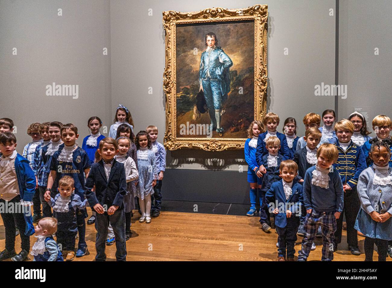 Children dressed as the painting blue boys hi-res stock photography and ...