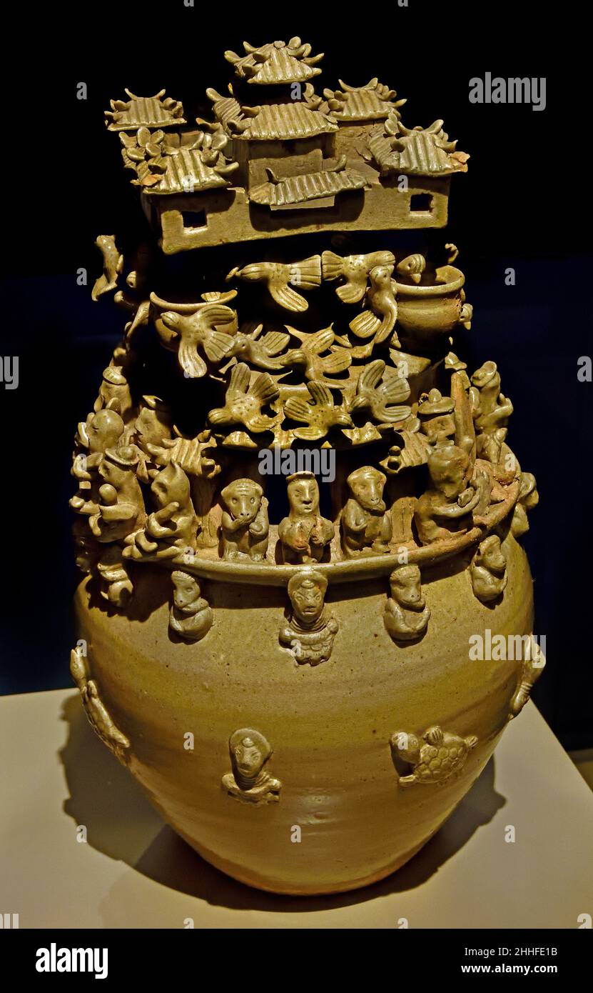 Burial urn china hi-res stock photography and images - Alamy