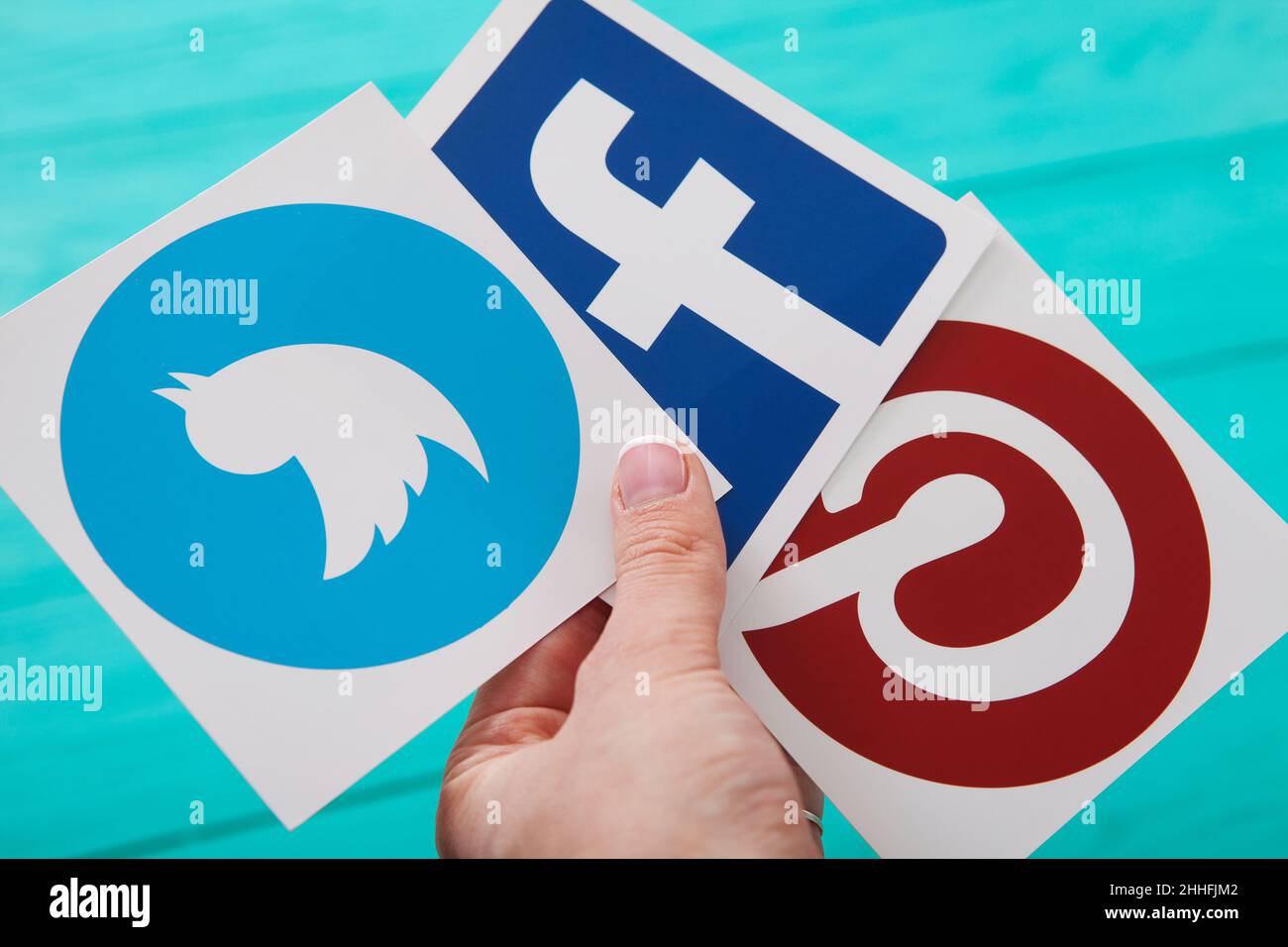 Twitter logos hi-res stock photography and images - Alamy