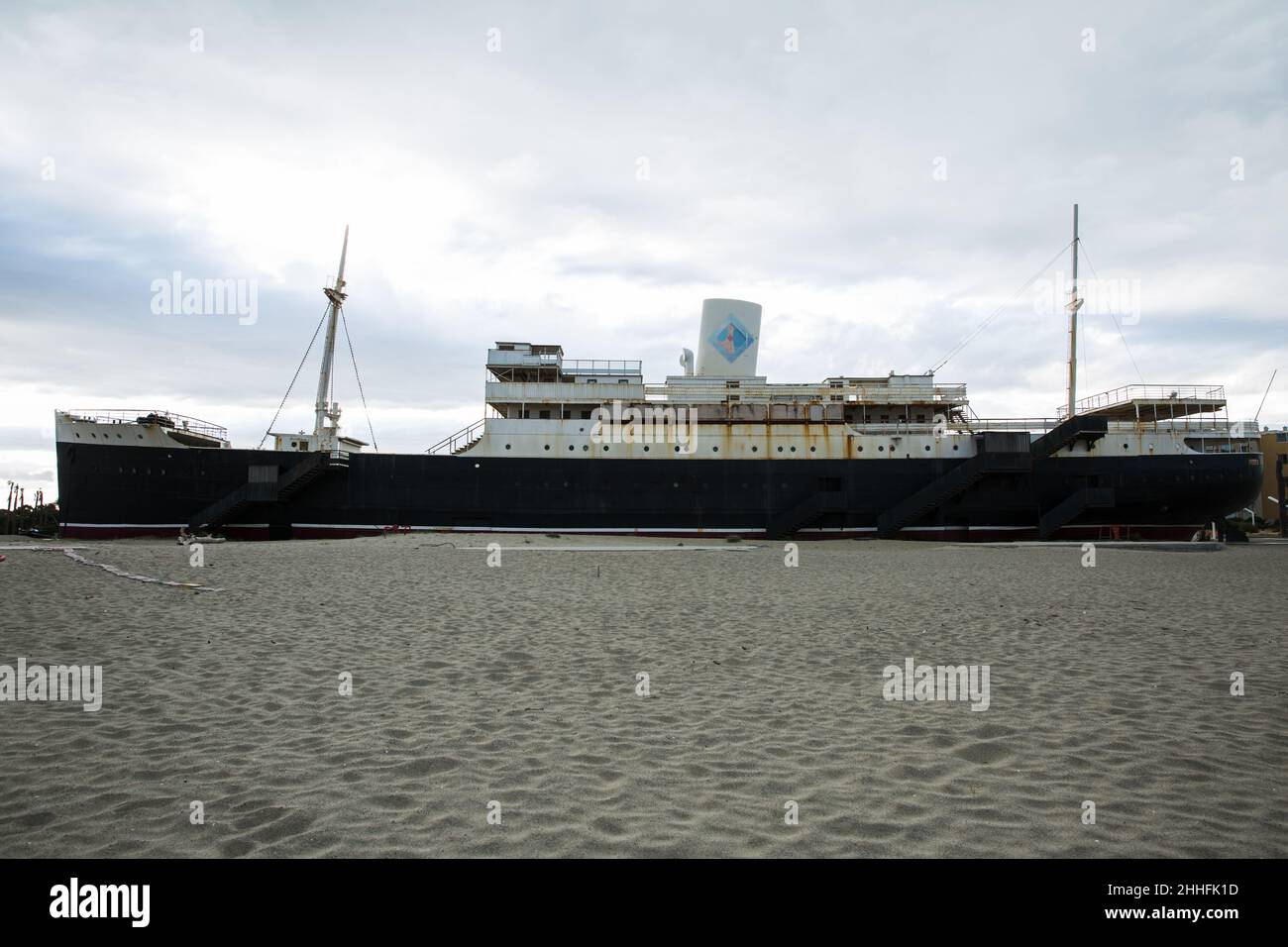 Beached cruise ship le lydia hi-res stock photography and images - Alamy