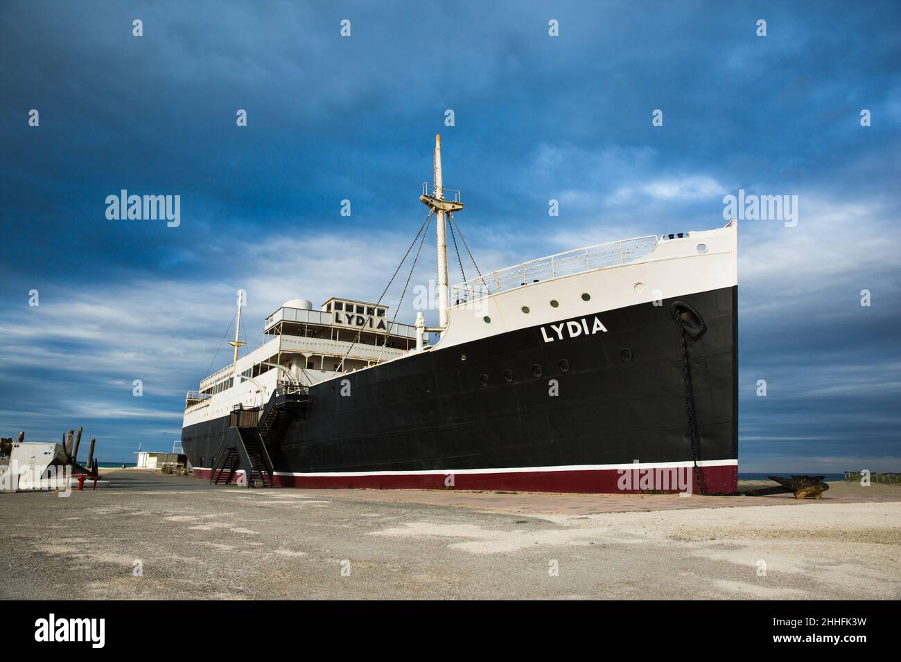 Beached cruise ship le lydia hi-res stock photography and images - Alamy