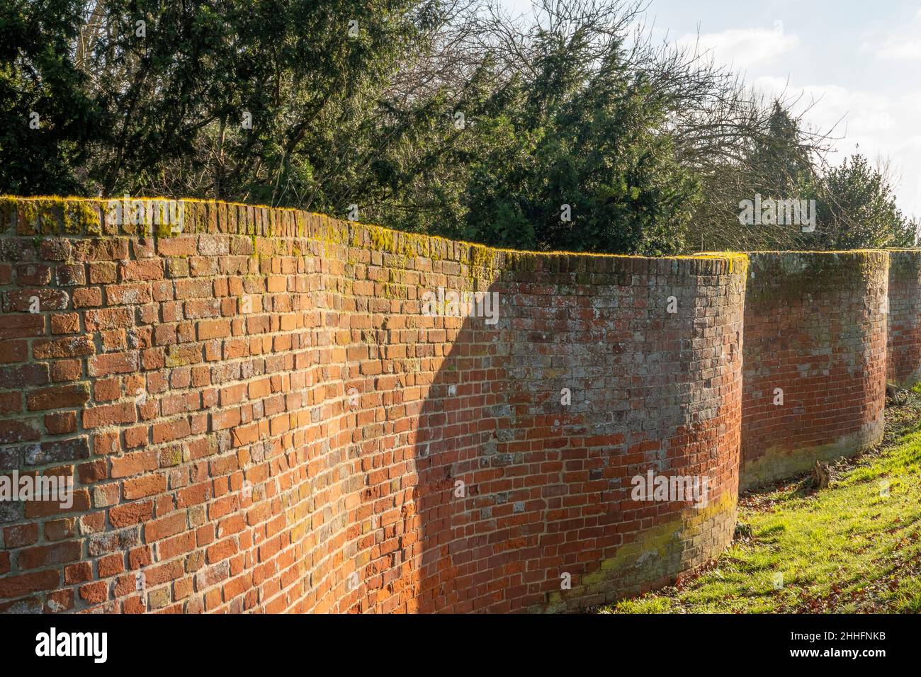Wobbly bricks hi-res stock photography and images - Alamy