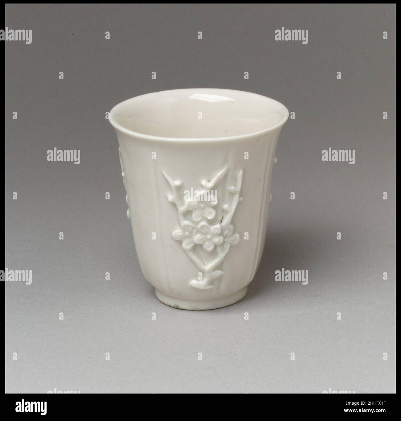 Beaker 17th century Chinese, for European market The gift of the Hans ...