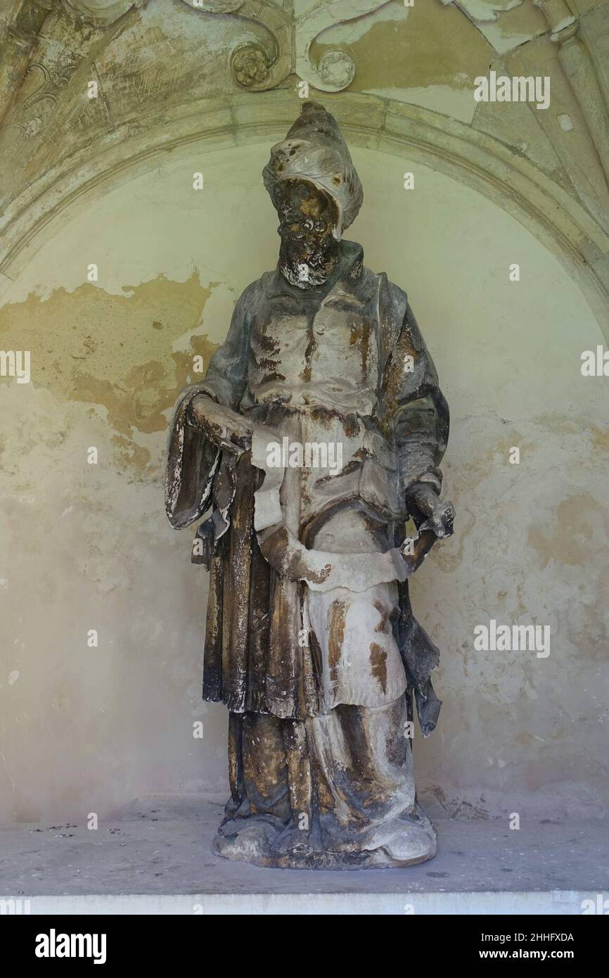 Statue - Cloisters Stock Photo - Alamy