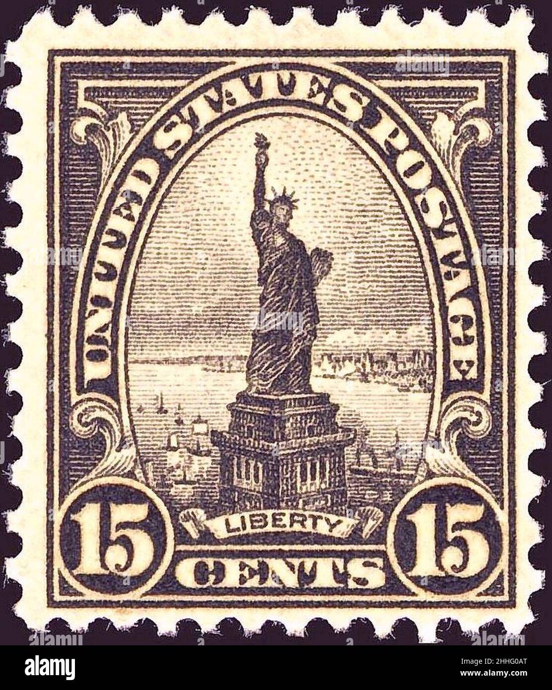 Statue of Liberty stamp 15c 1922 issue Stock Photo - Alamy