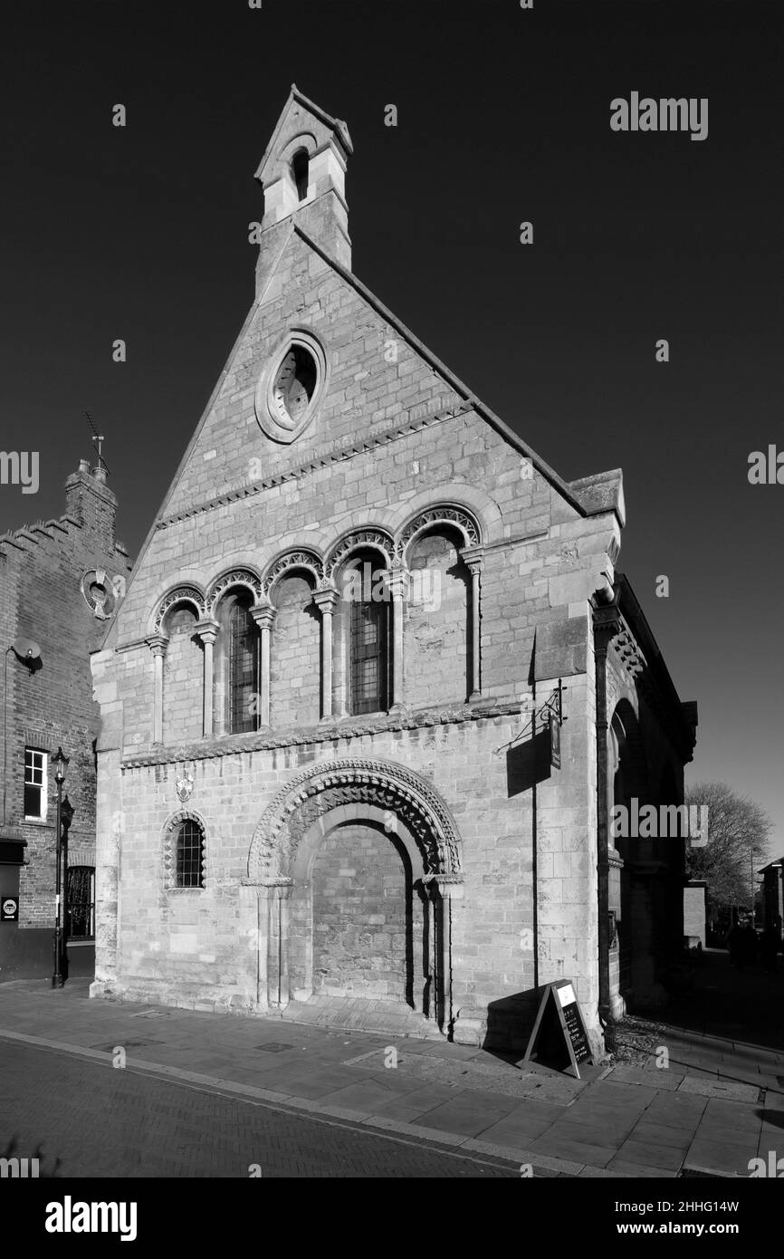 The Oliver Cromwell museum, market square, Huntingdon town ...