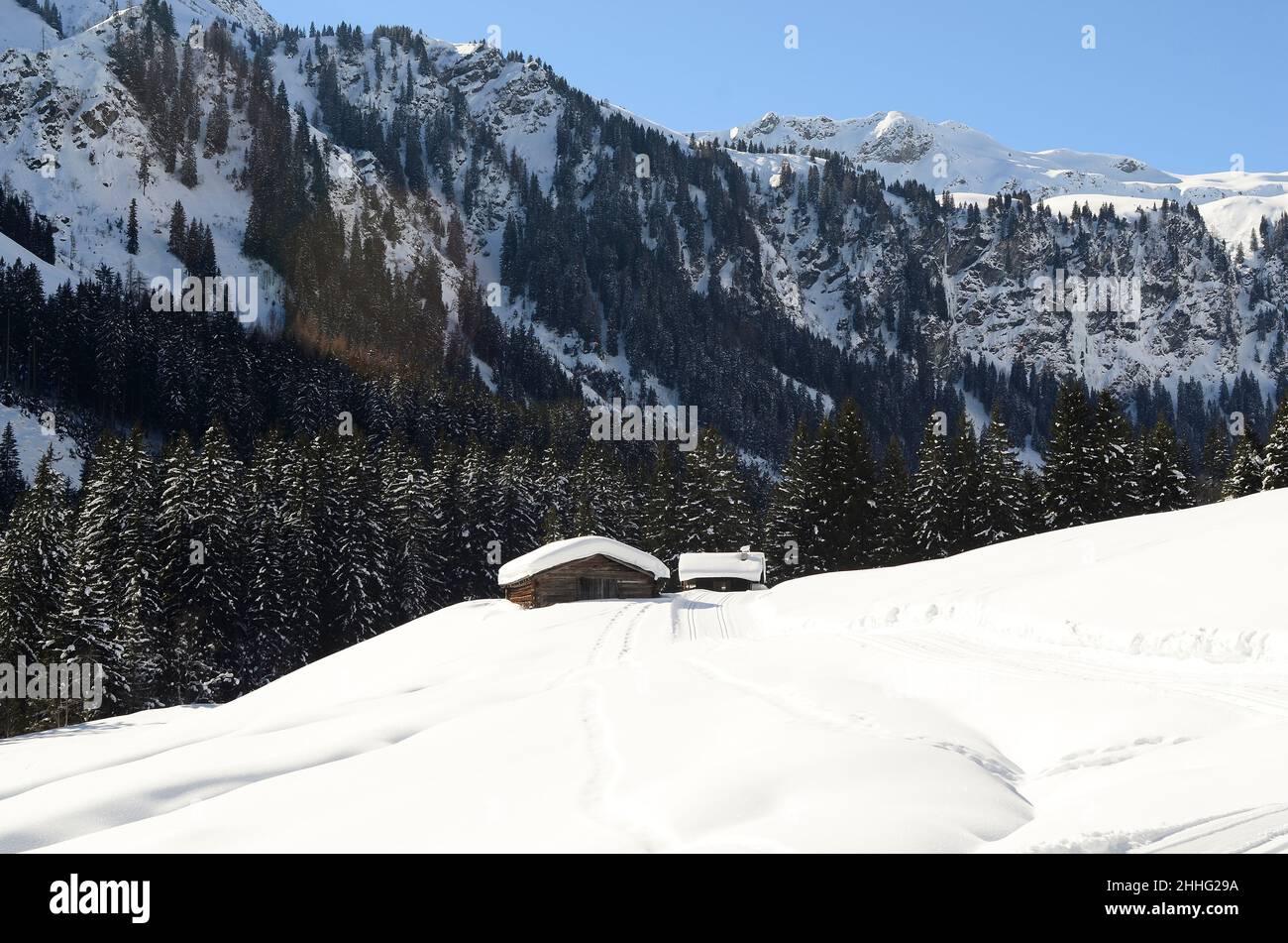 Covered haystacks hi-res stock photography and images - Alamy
