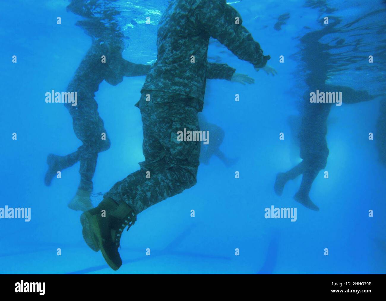 Staying afloat hi-res stock photography and images - Alamy