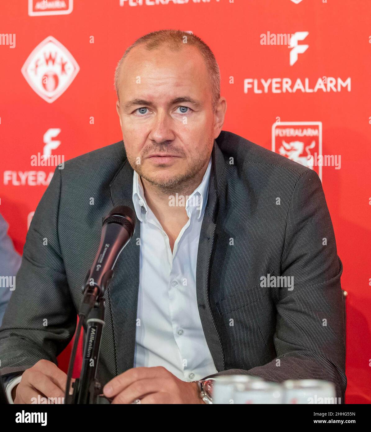 Flyeralarm lounge hi-res stock photography and images - Alamy