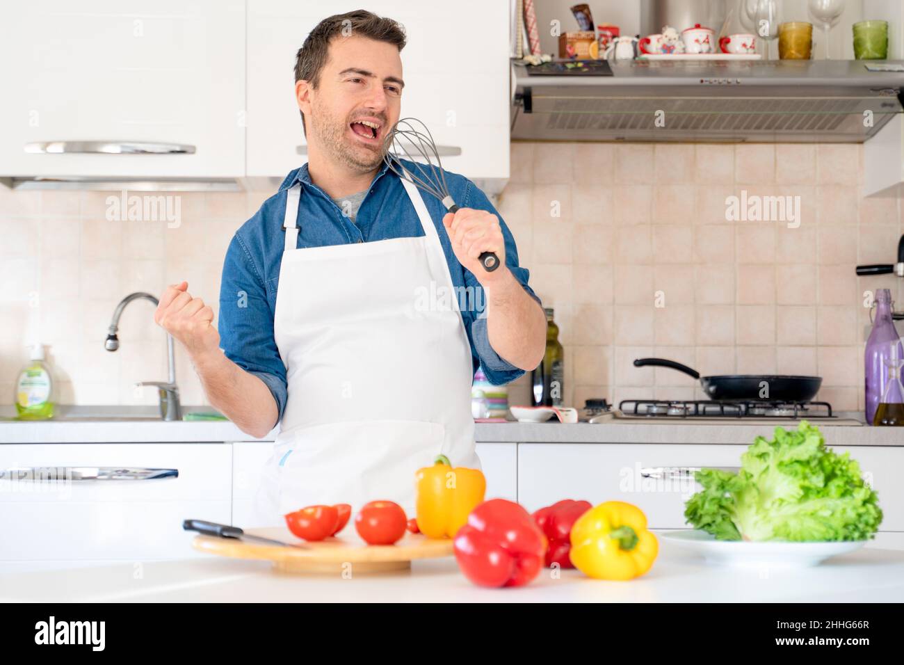 Funny cooking hi-res stock photography and images - Alamy