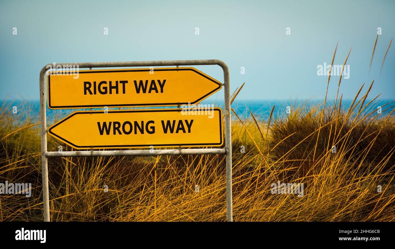 Street Sign RIGHT WAY versus WRONG WAY Stock Photo - Alamy