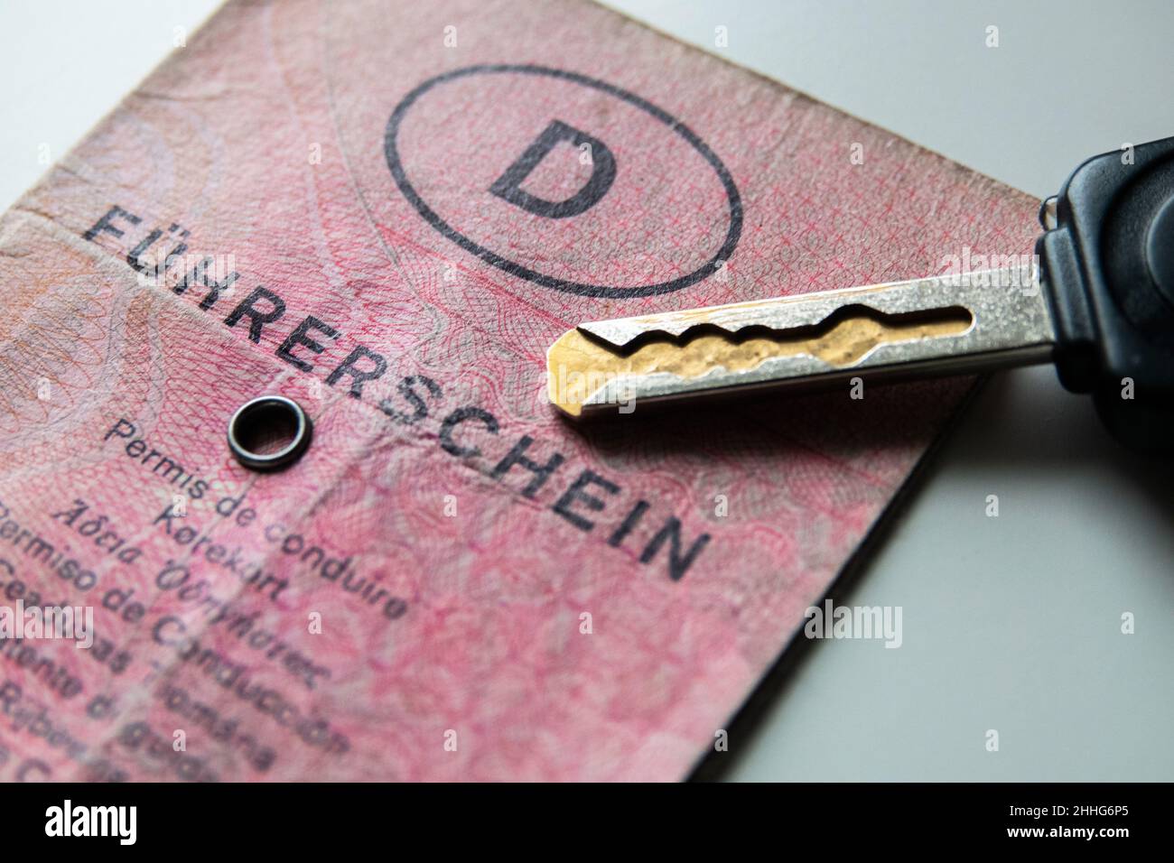 Hanover, Germany. 24th Jan, 2022. An old pink driver's license lies on ...