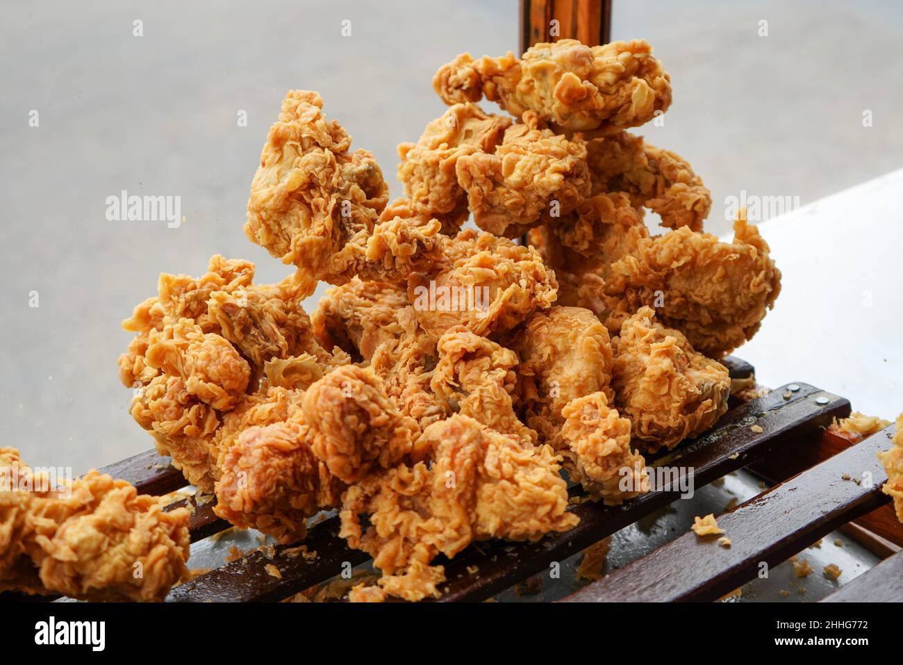 Crispy fried chicken that is sold on the roadside. It's savory, crunchy ...