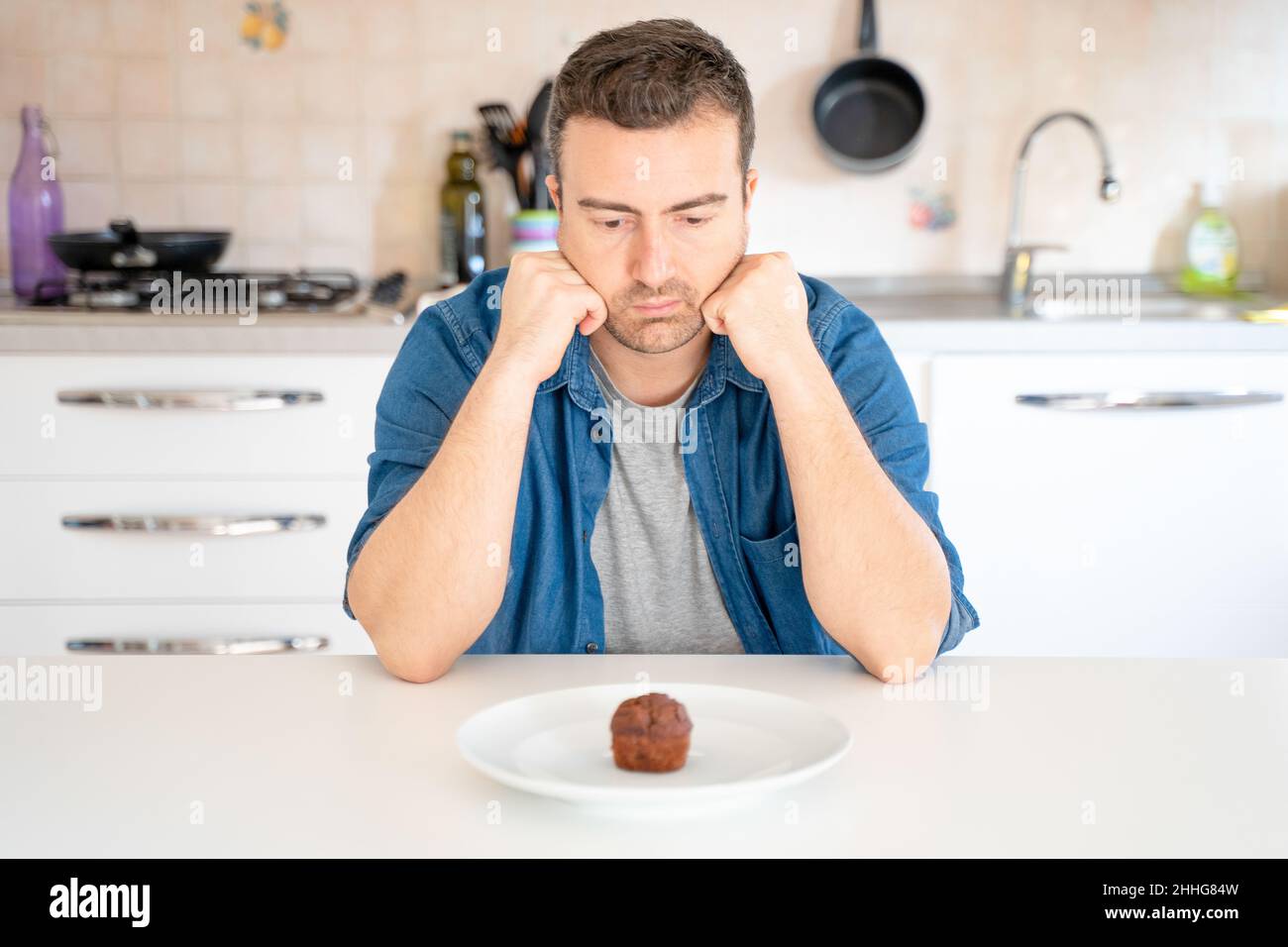 Fat guy junk food hi-res stock photography and images - Alamy
