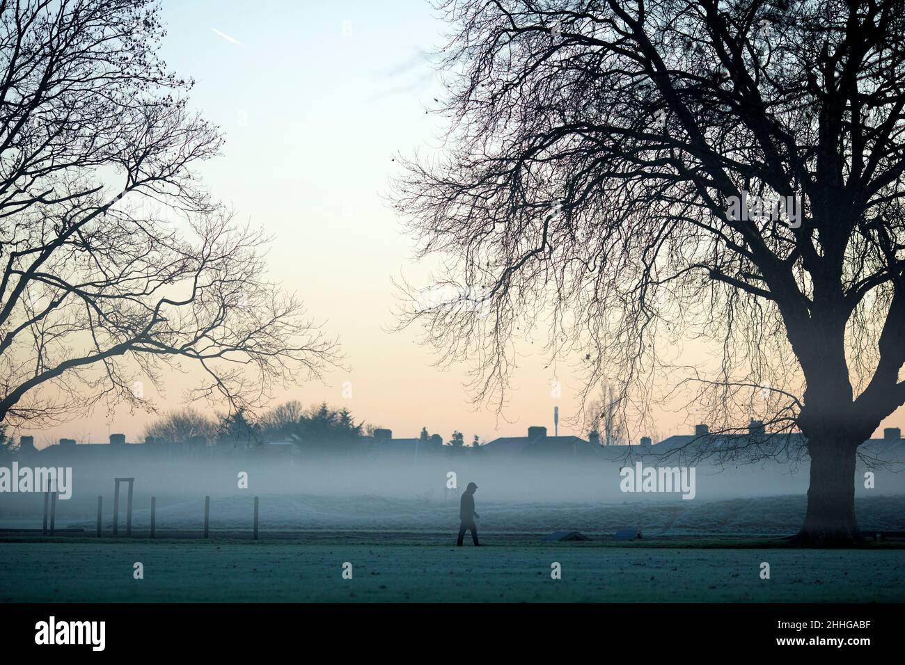 Mist silhouette hi-res stock photography and images - Alamy