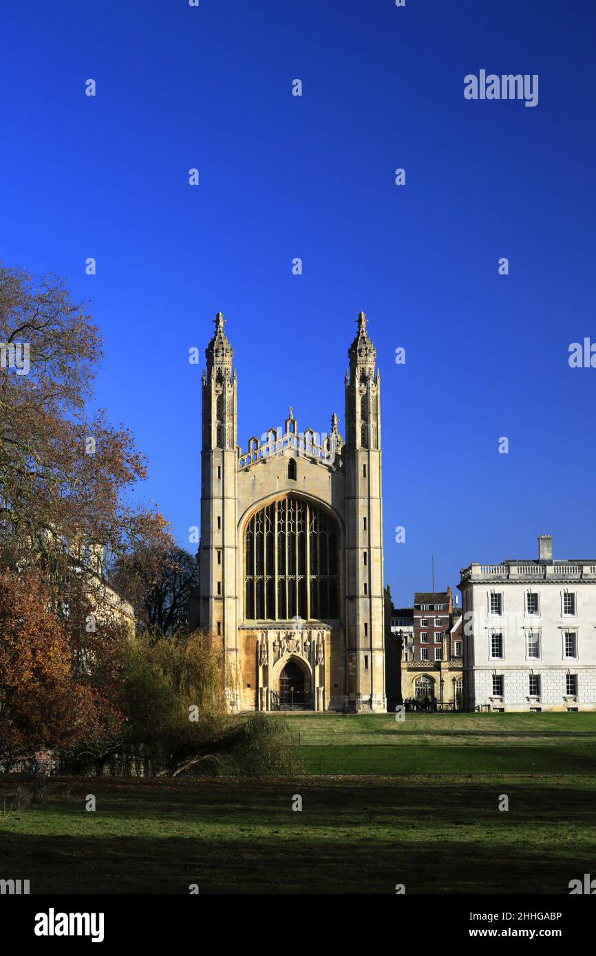 Autumn view of Kings College chapel, the Backs, Cambridge City ...