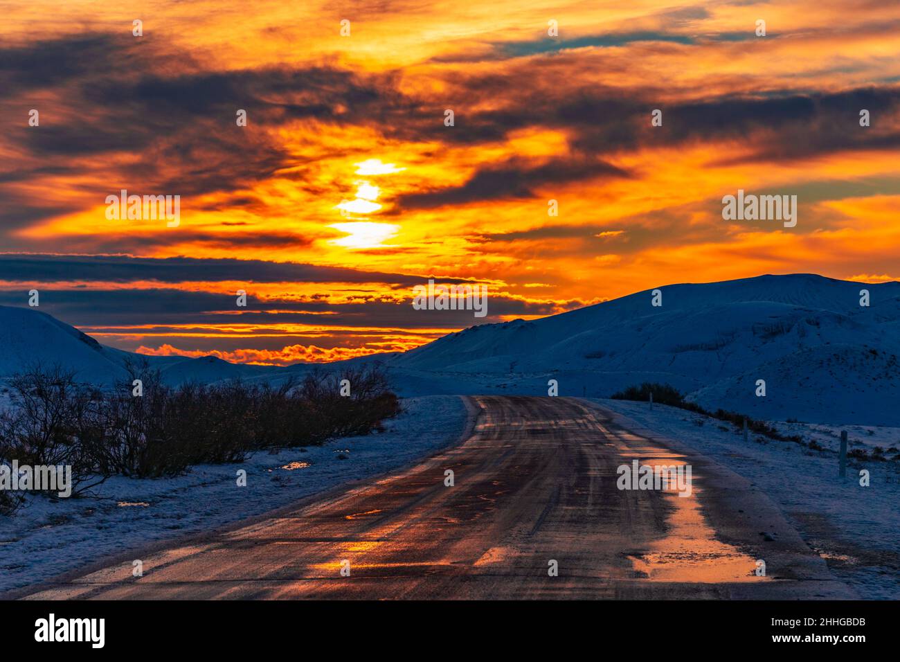 Slippery area hi-res stock photography and images - Alamy