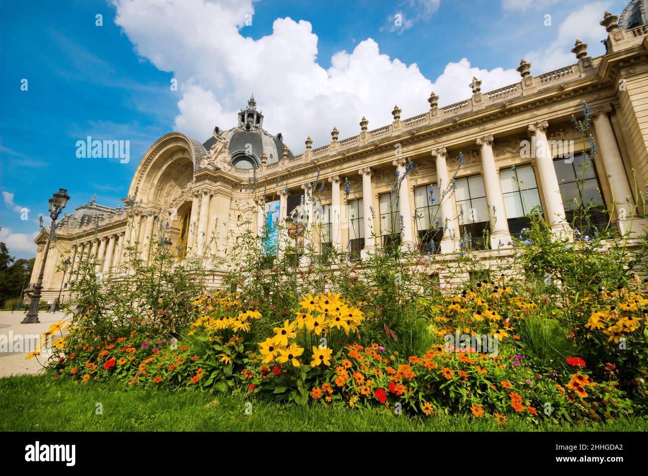 Municipal buildings paris hi-res stock photography and images - Alamy