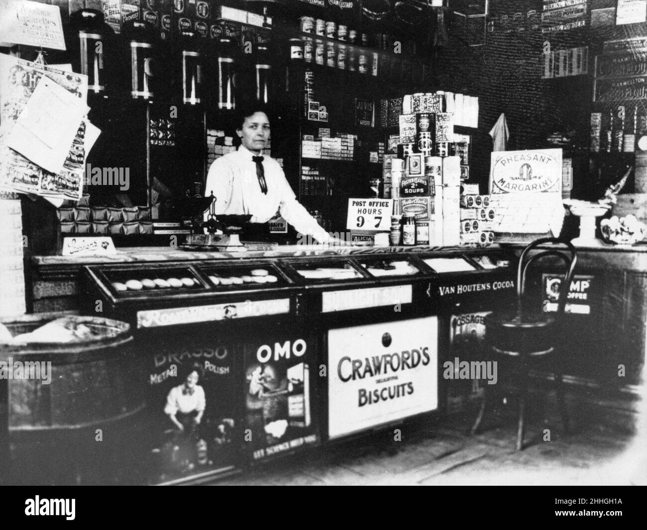 1920s office woman hi-res stock photography and images - Alamy