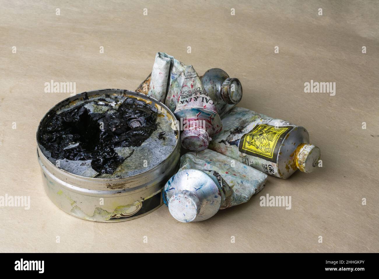 Colour tube paint hi-res stock photography and images - Alamy